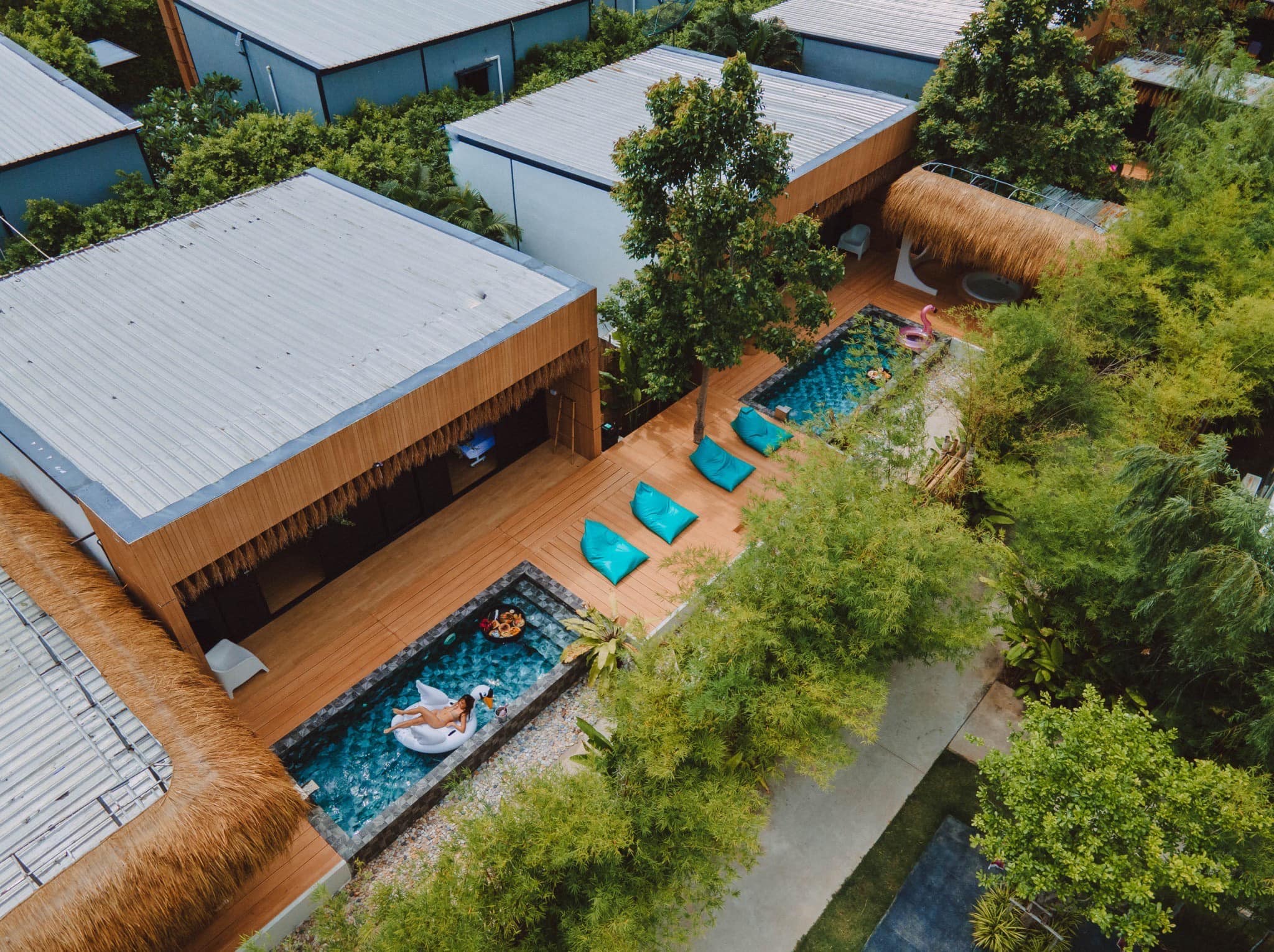 9 Pool villa บางแสน บ้านพักติดทะเล พักผ่อนทั้งครอบครัว